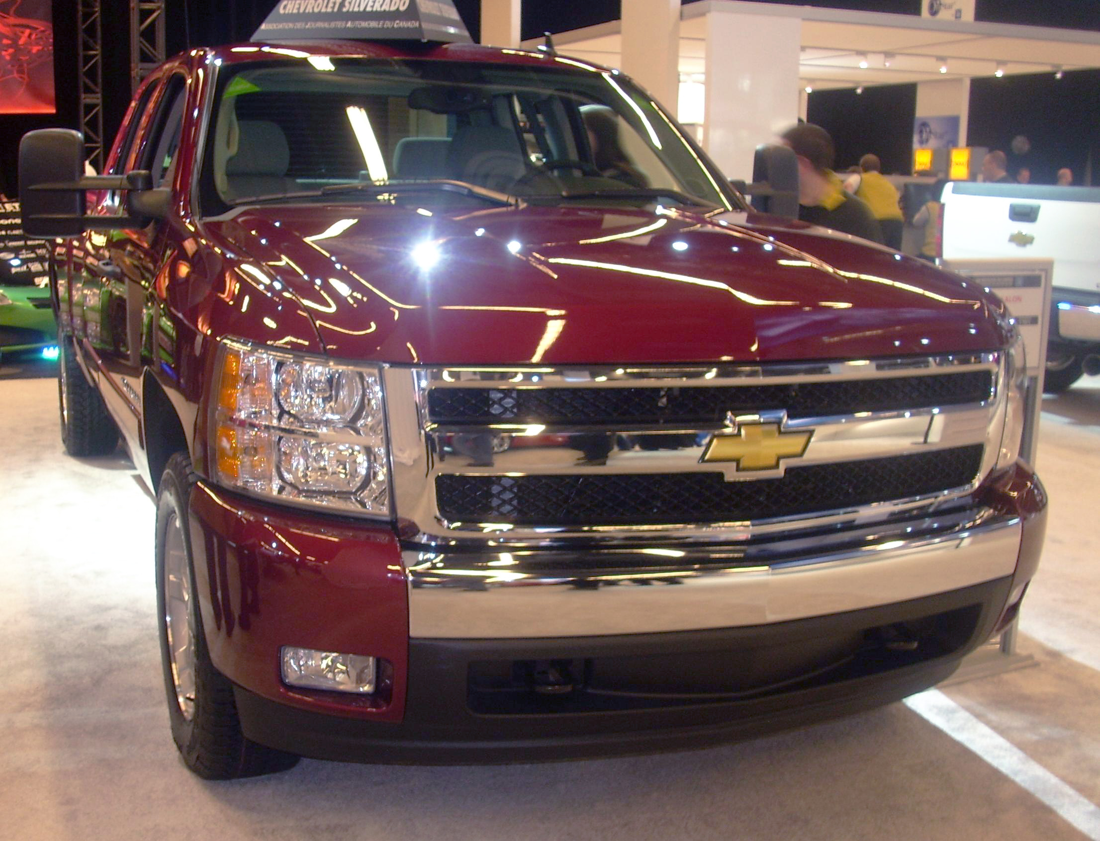 Chevrolet 1500 Extended Cab: Price, Mileage, Features, Specs, Variants ...