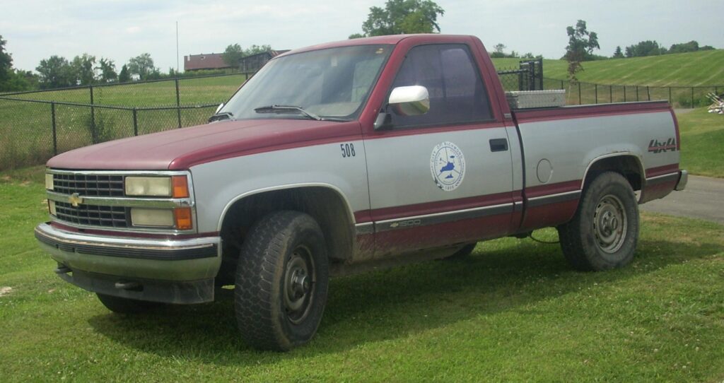 Chevrolet 2500 Regular Cab: Price, Mileage, Features, Specs, Variants ...